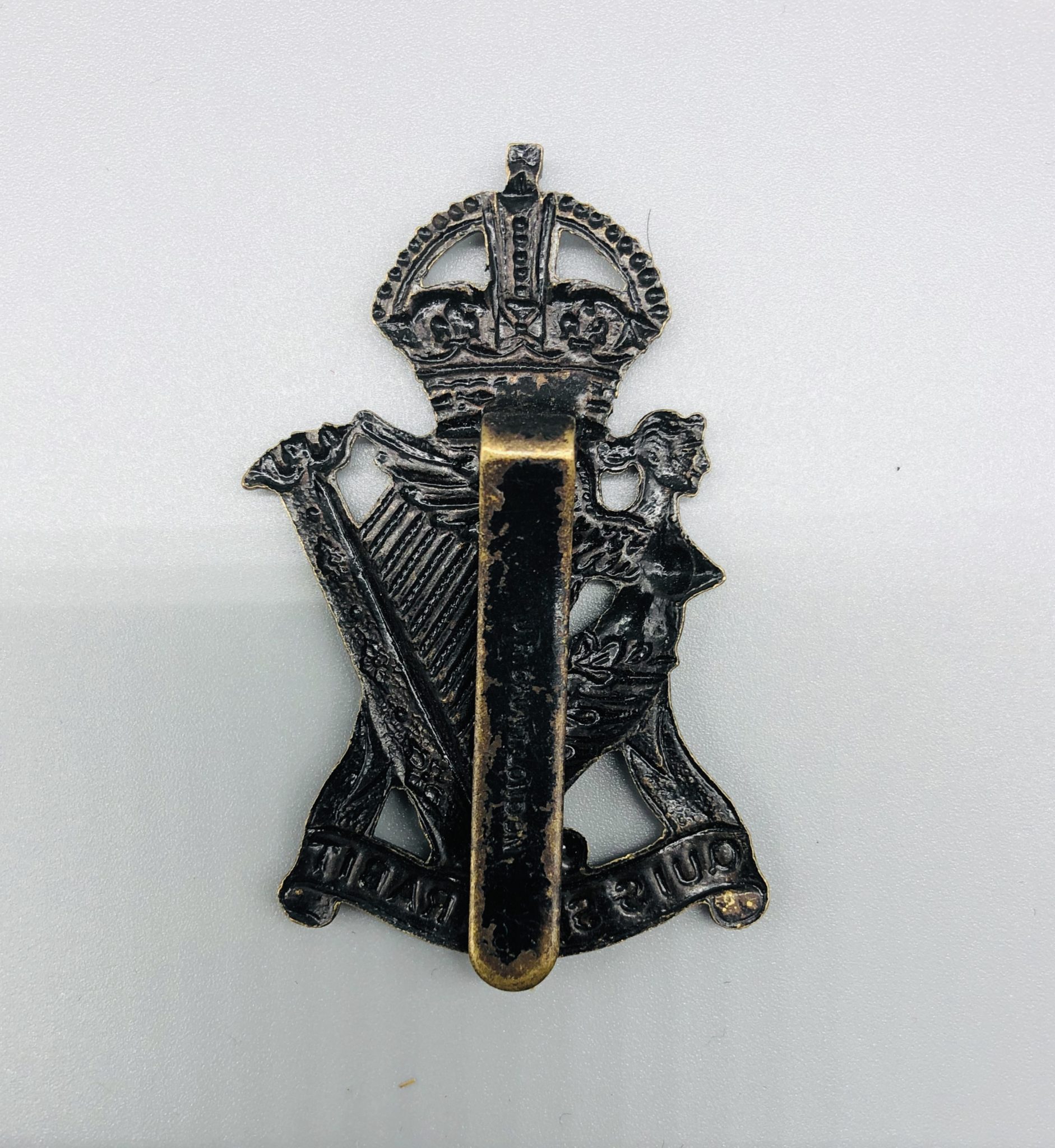 Royal Irish Rifles Cap Badge I WW1 British Cap Badges & Insignia