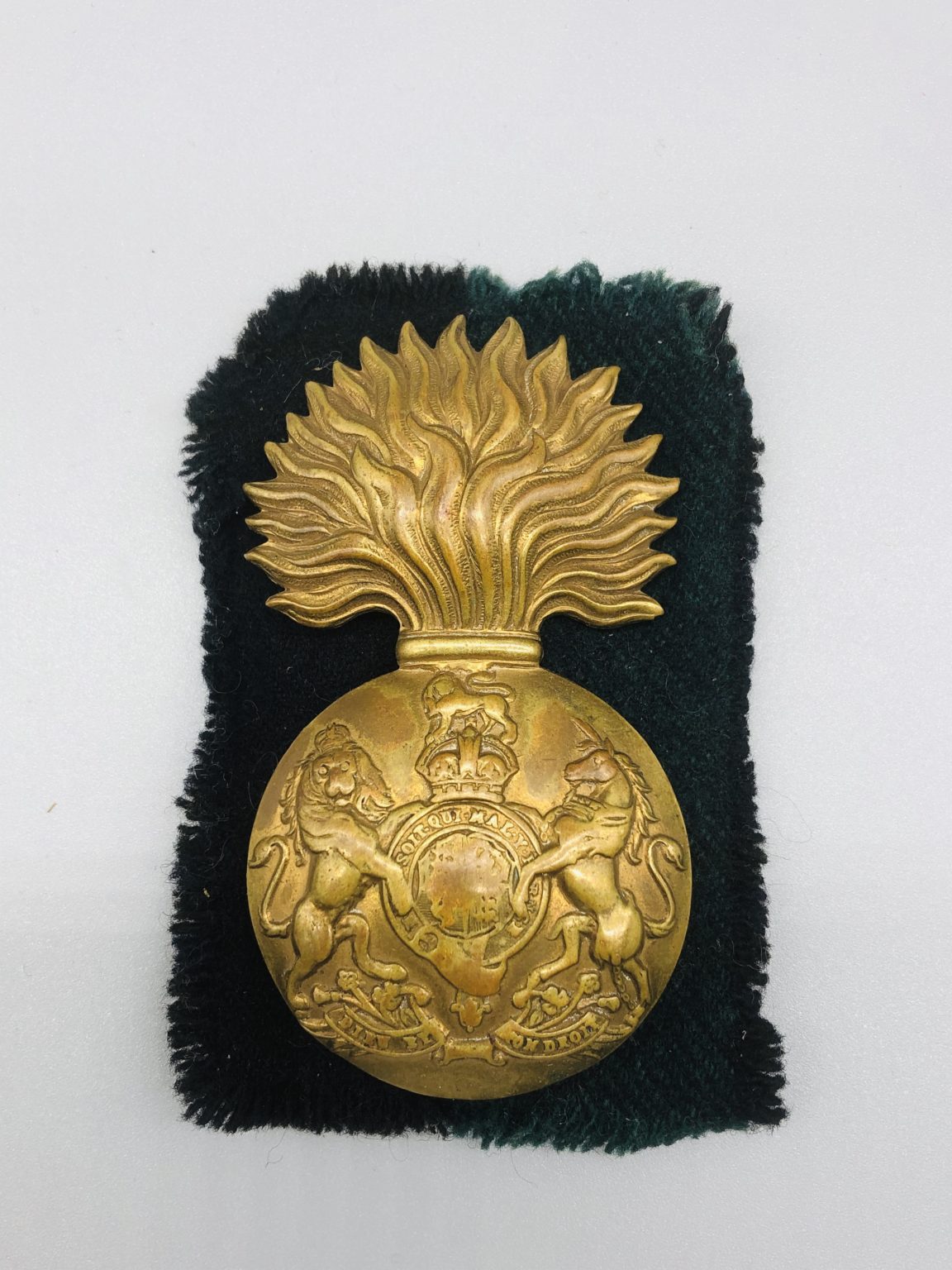 Royal Scots Fusiliers Cap Badge I WW1 & WW2 British Militaria Insignia