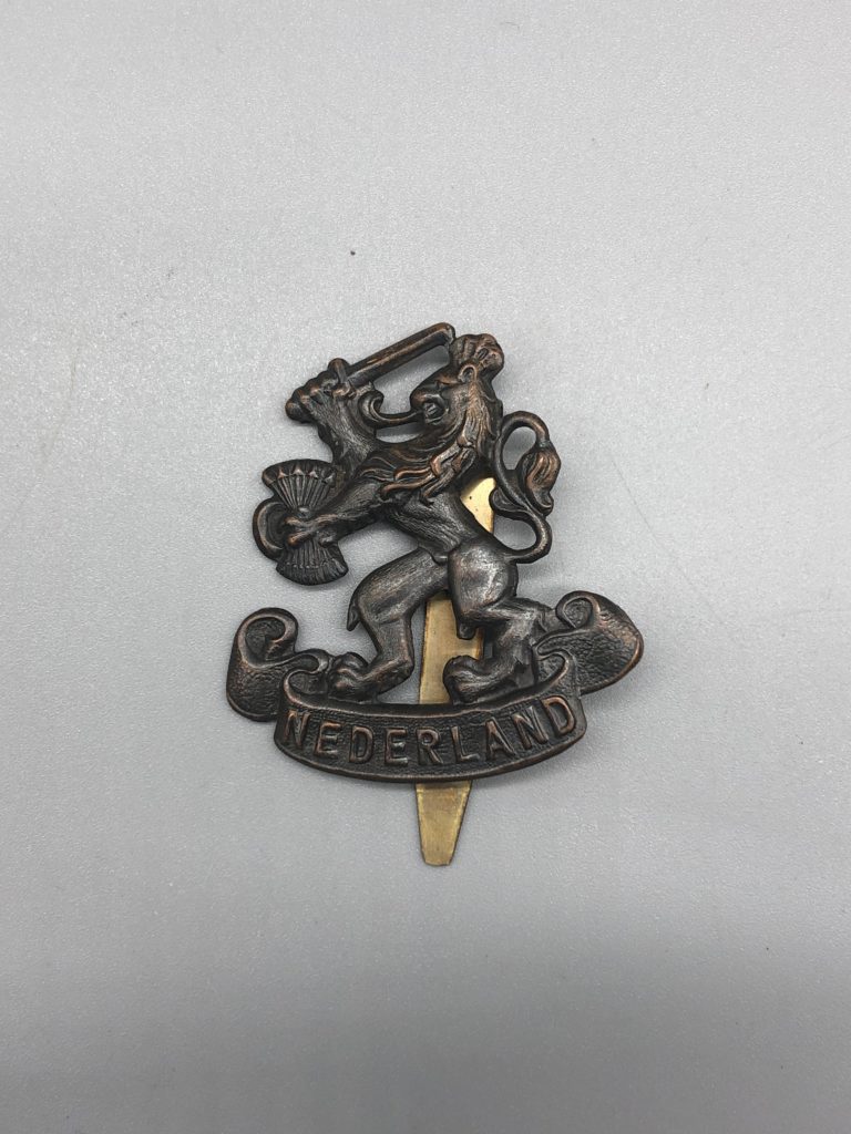 Free Netherlands Forces Officers Cap Badge I WW2 British Militaria