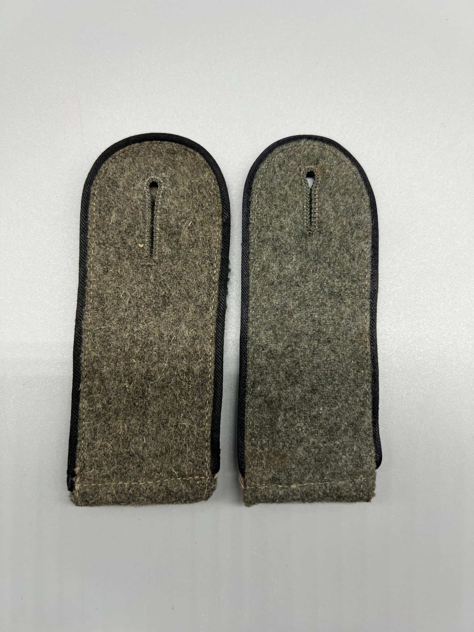 Heer Combat Engineer EM Shoulder Straps I WW2 Militaria