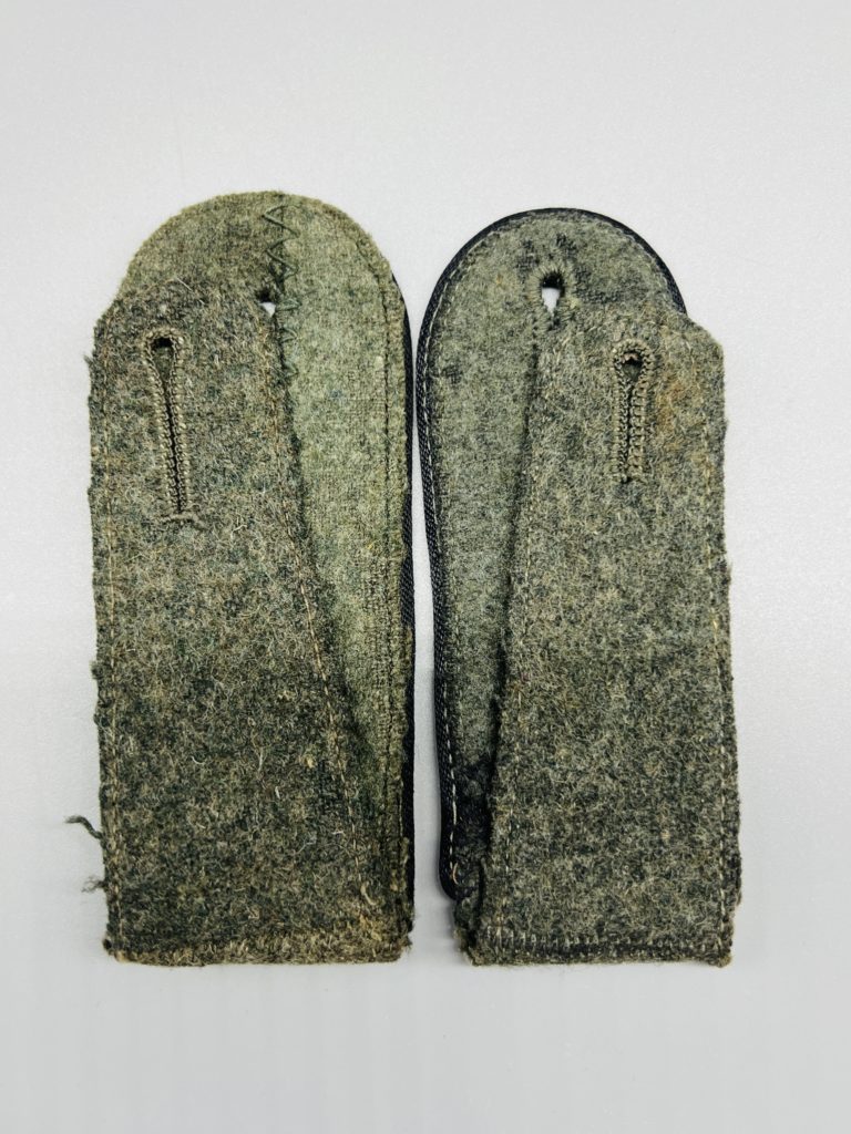 Heer Combat Engineer EM Shoulder Straps I WW2 Militaria