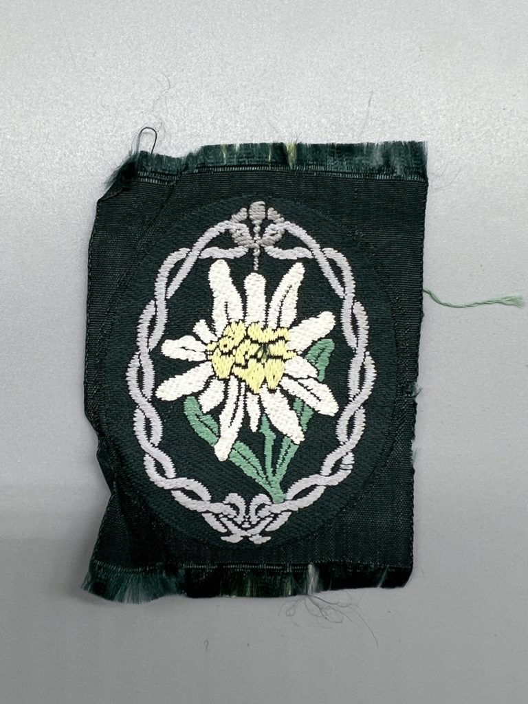 WW2 Gebirgsjager Edelweiss Mountain Troops BeVo Badge