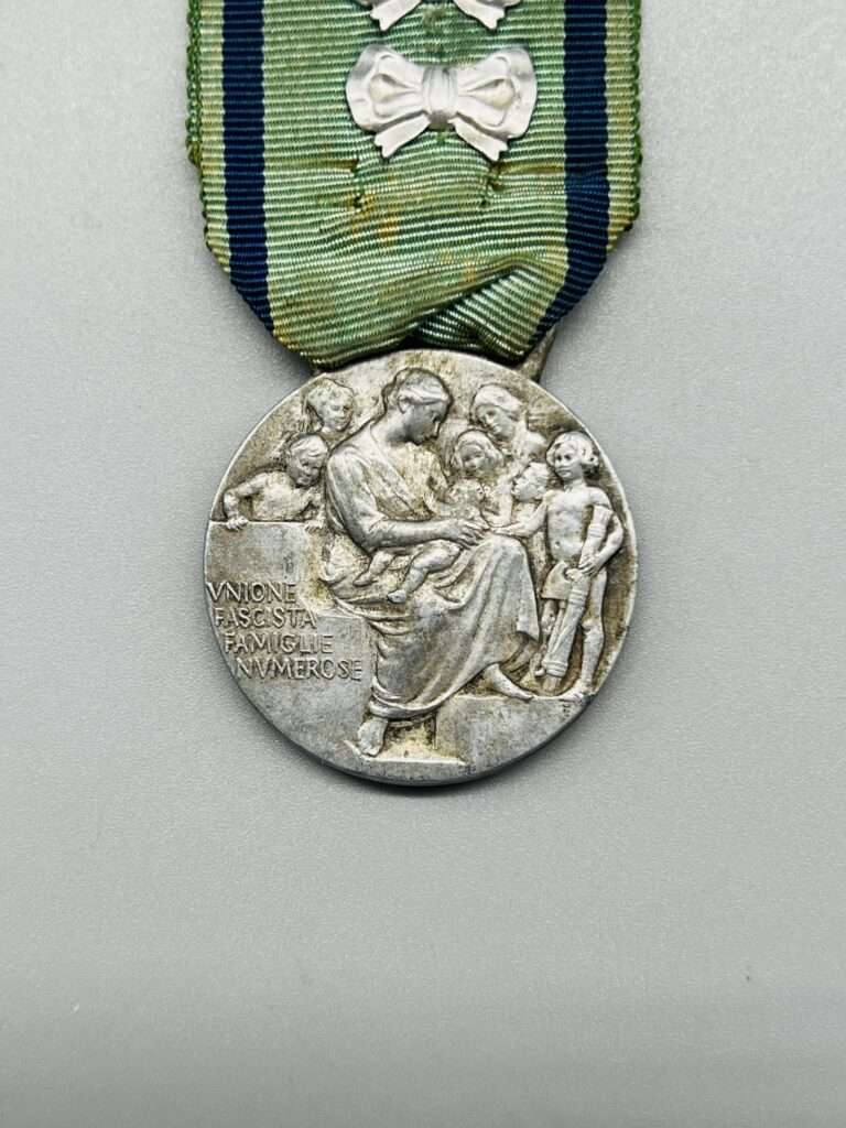 WW2 Italian Mothers Medal I Militaria Collectibles & Medals