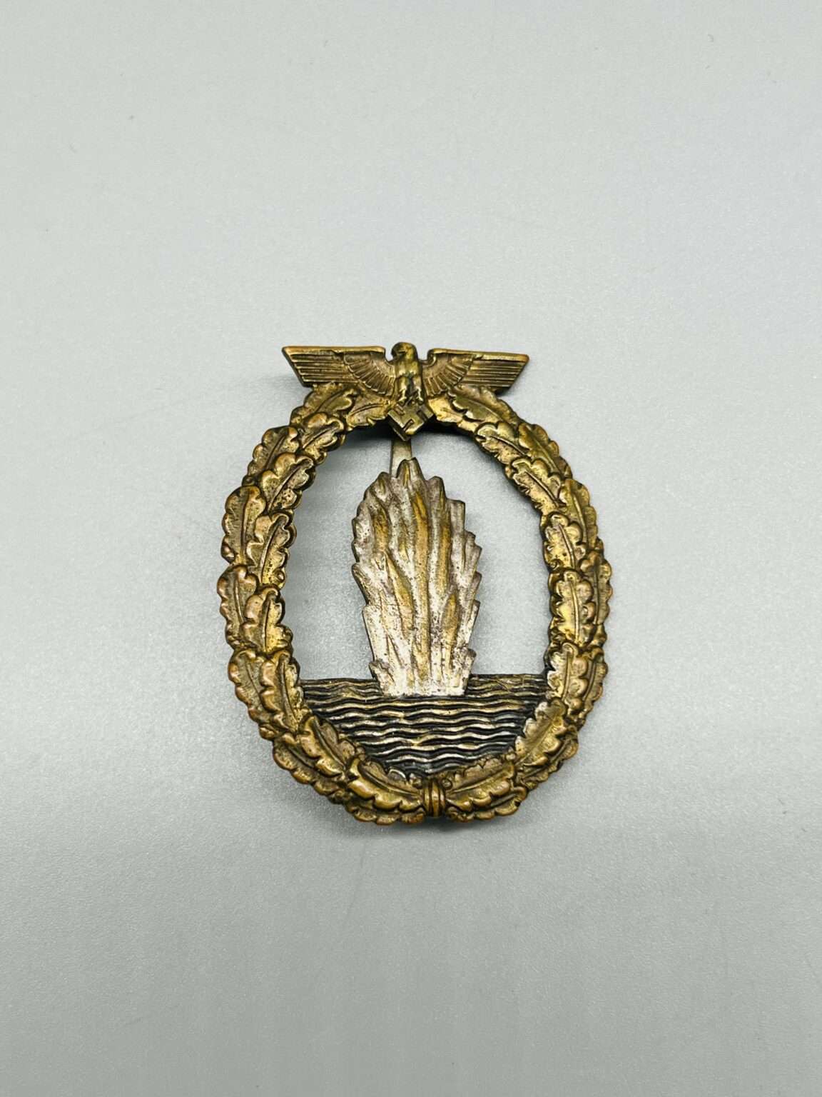 WW2 German Kriegsmarine Minesweepers War Badge By Juncker