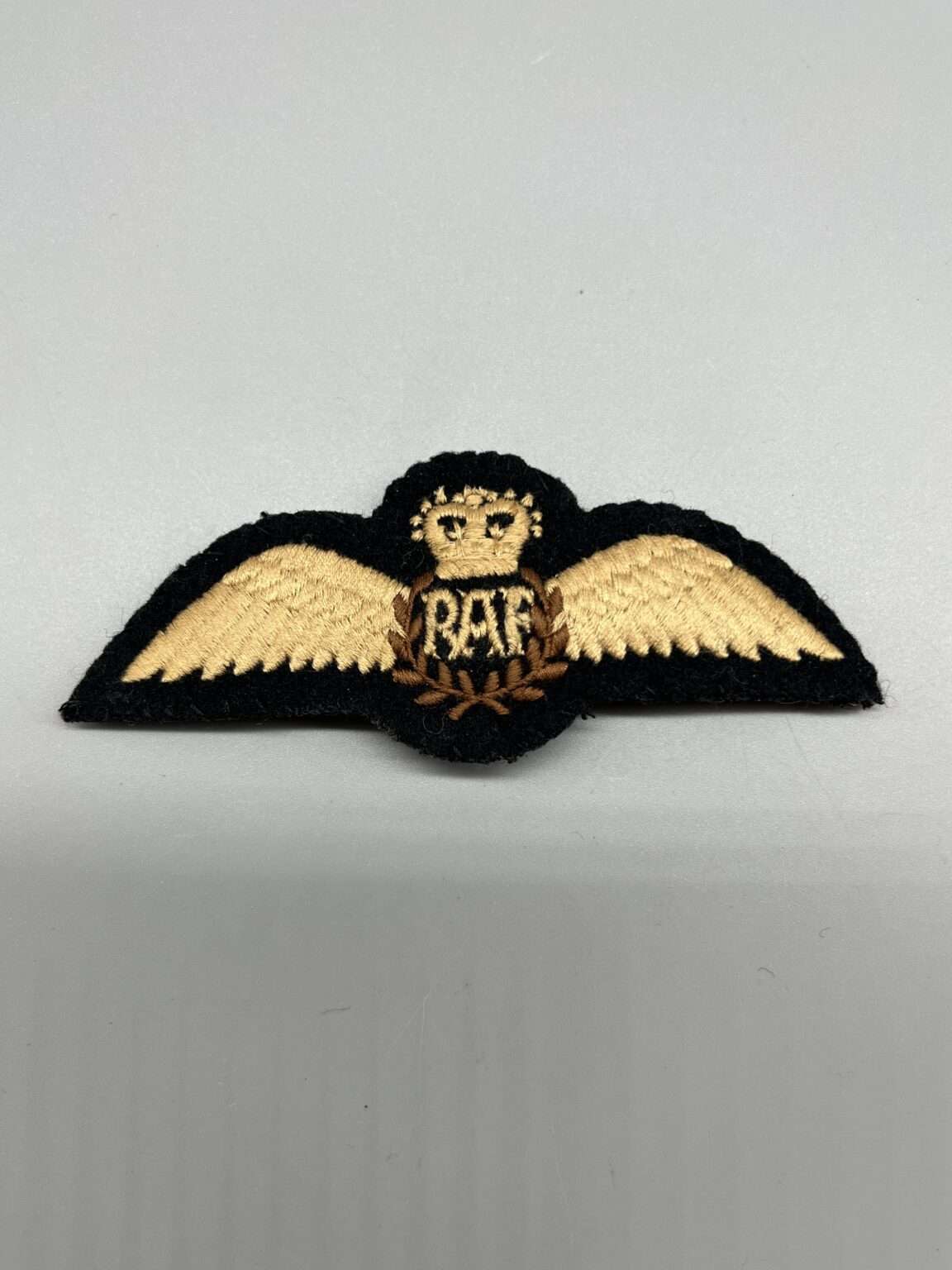 RAF Pilot Wings Queen Crown & Set Flight Lieutenant Rank Slides