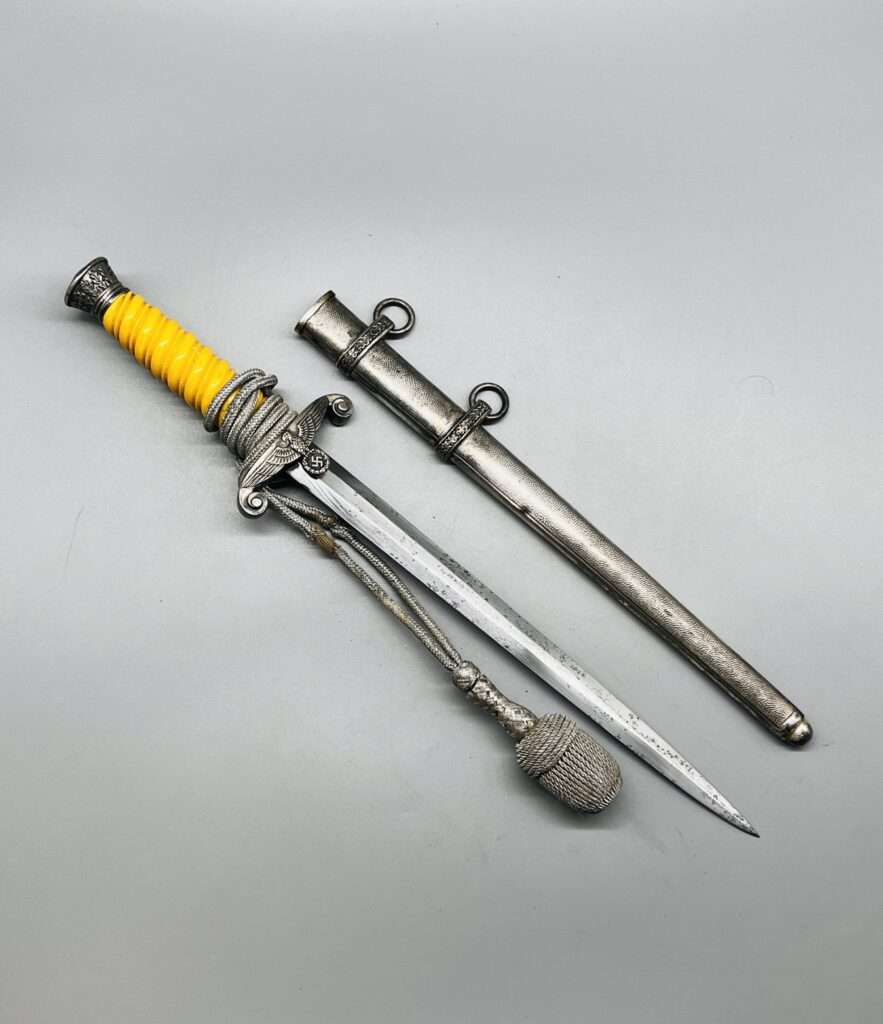WW2 Heer Officer’s Dress Dagger By Carl Eickhorn Solingen
