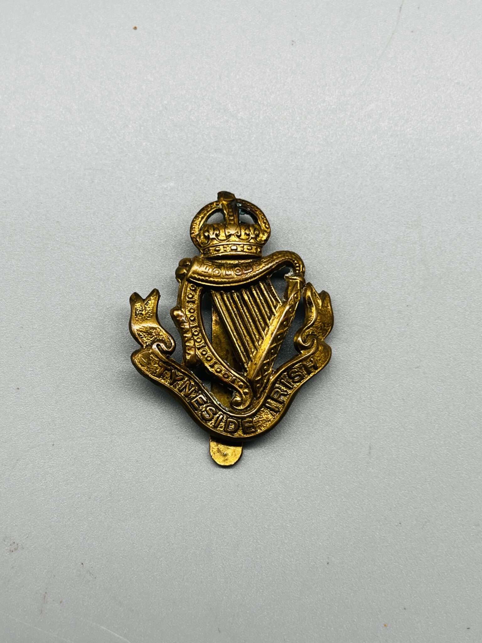WW1 Tyneside Irish Northumberland Fusiliers Cap Badge