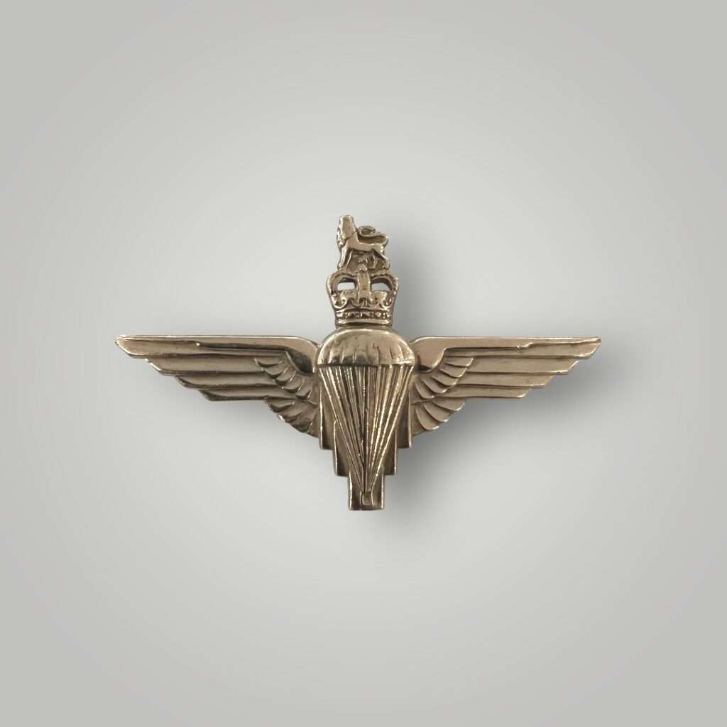 Parachute Regiment QEII Officer's Silver Plated Cap Badge